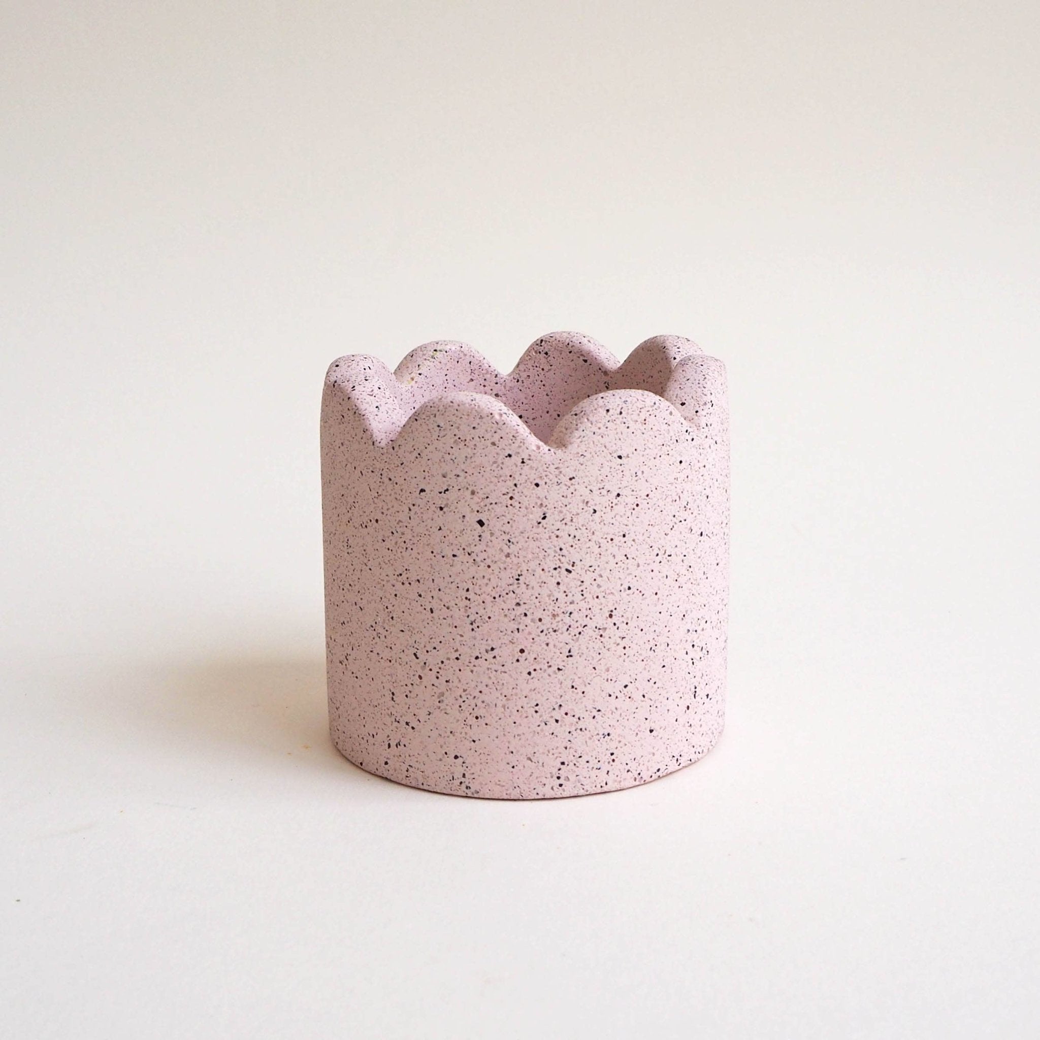 Pink Scalloped Pot – Sprouts of Bristol